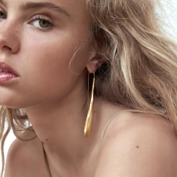 Zara | Jewelry | Zara Gold Long Drop Earrings | Poshmark